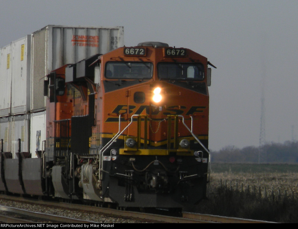 BNSF 6672